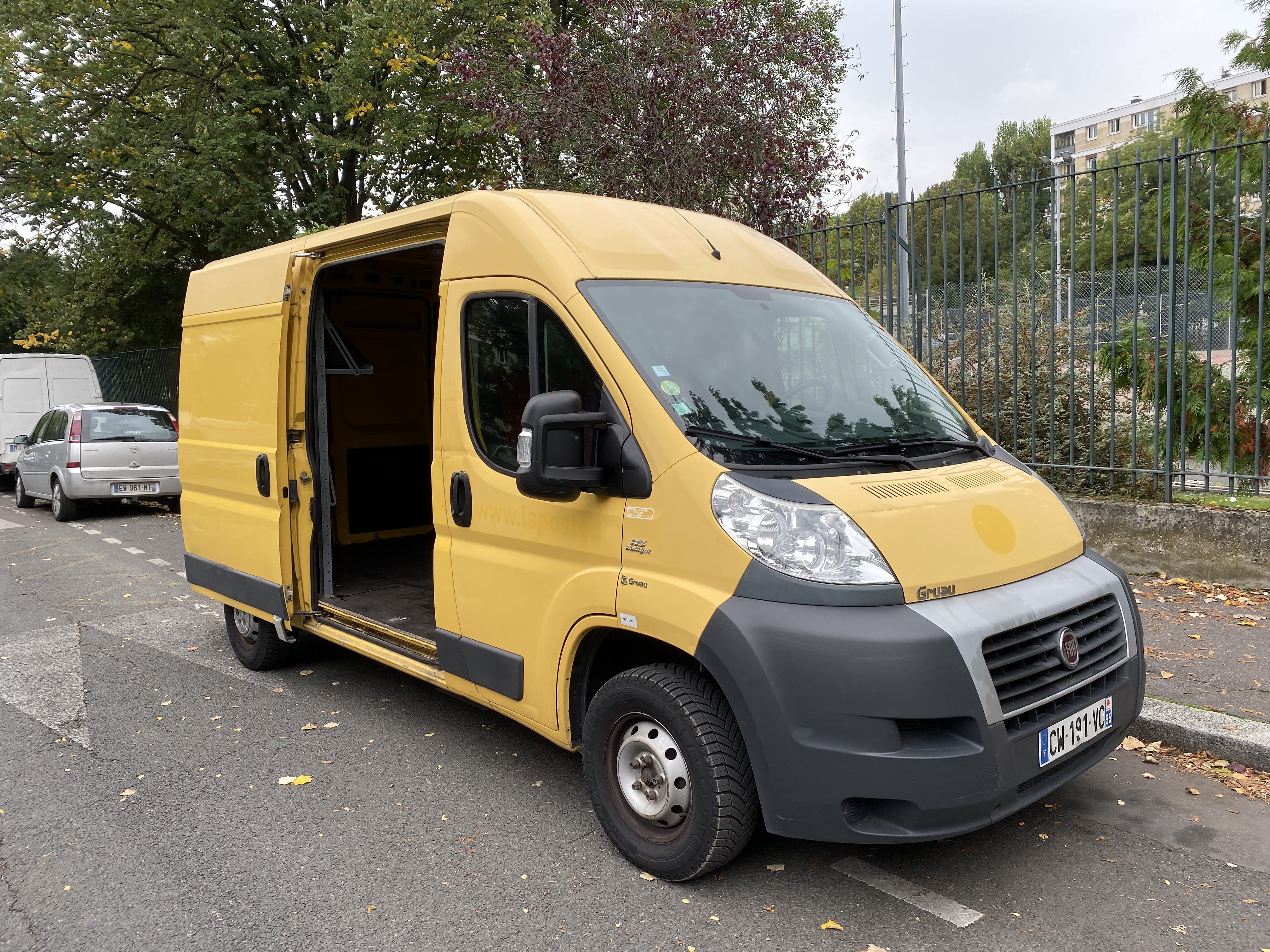 Location Utilitaire Fiat Ducato 2013 Diesel à Paris (16 Rue Joseph ...