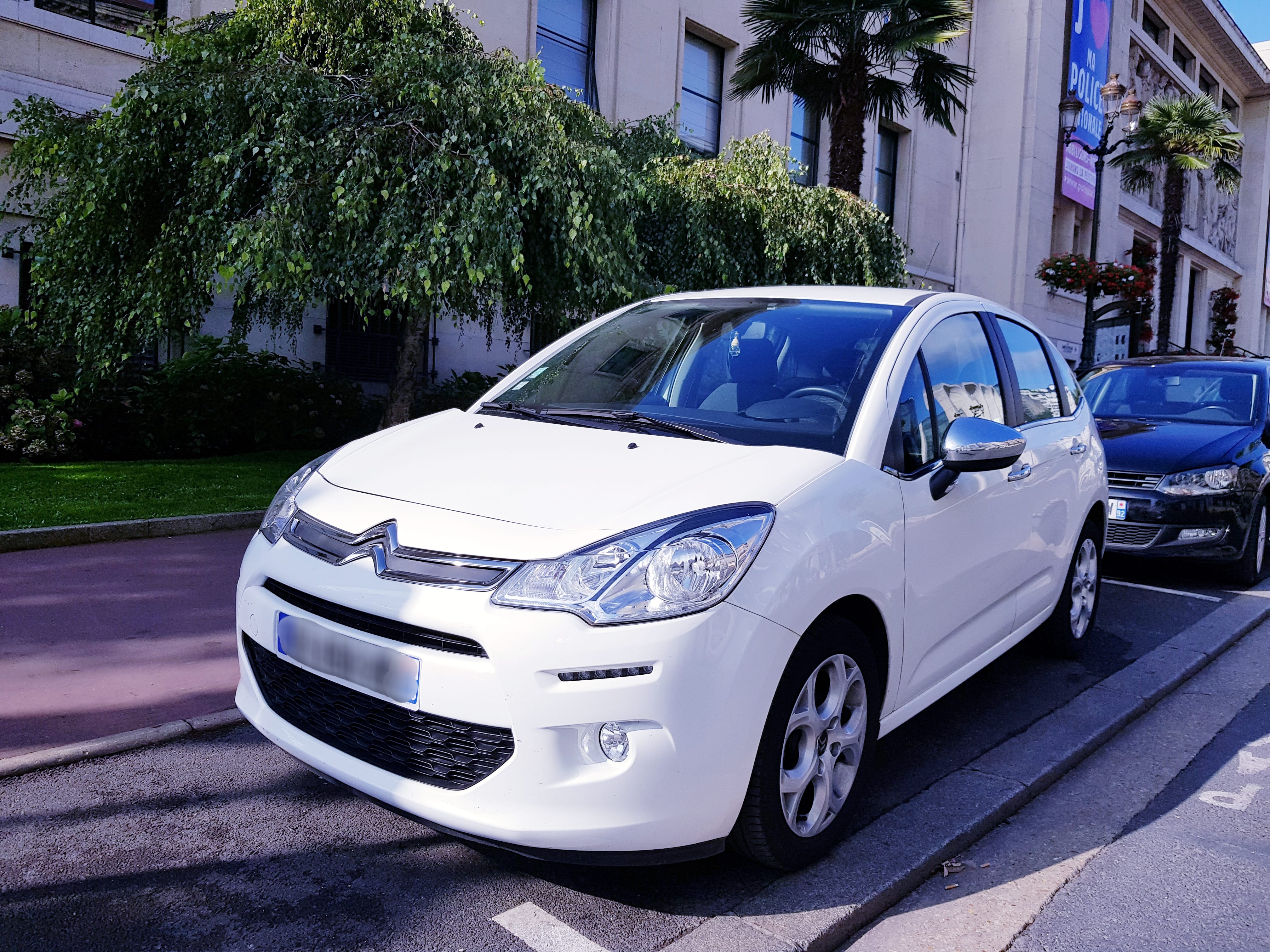 Location Citroen C3 2015 à Nanterre (30 Av. Felix Faure) - Getaround