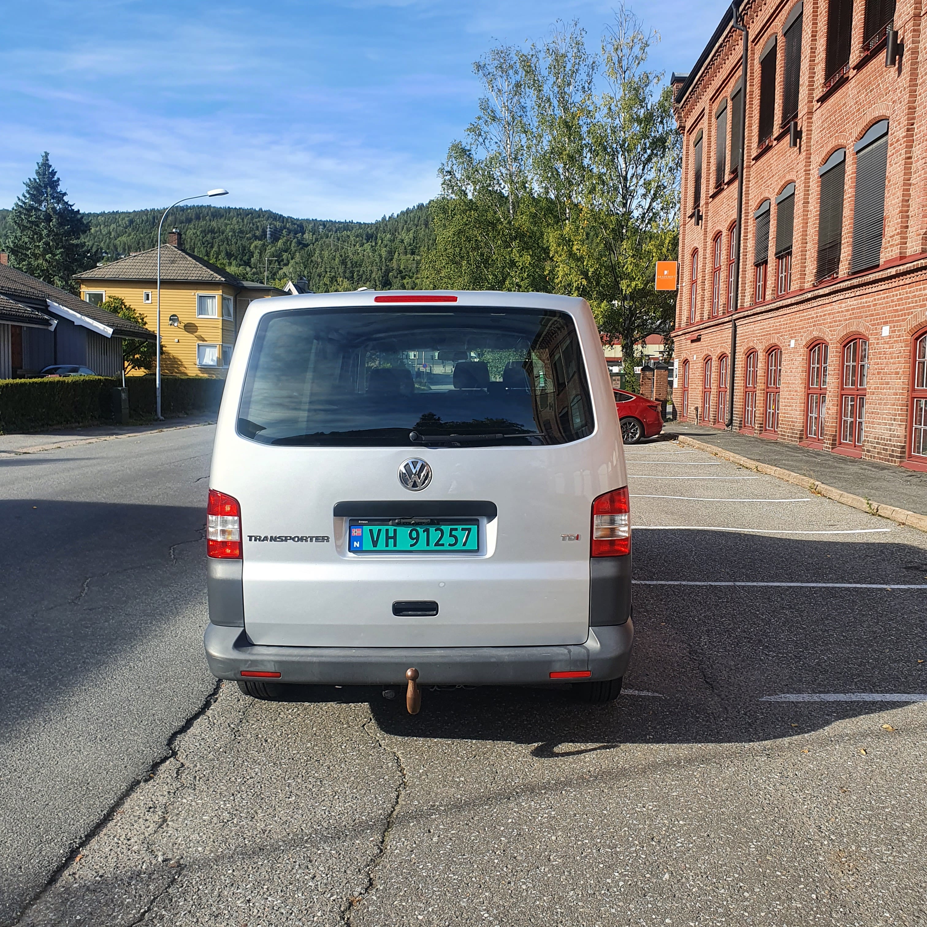 Lei en Volkswagen Transporter 2012 Varebil Diesel Automatisk i Drammen ...