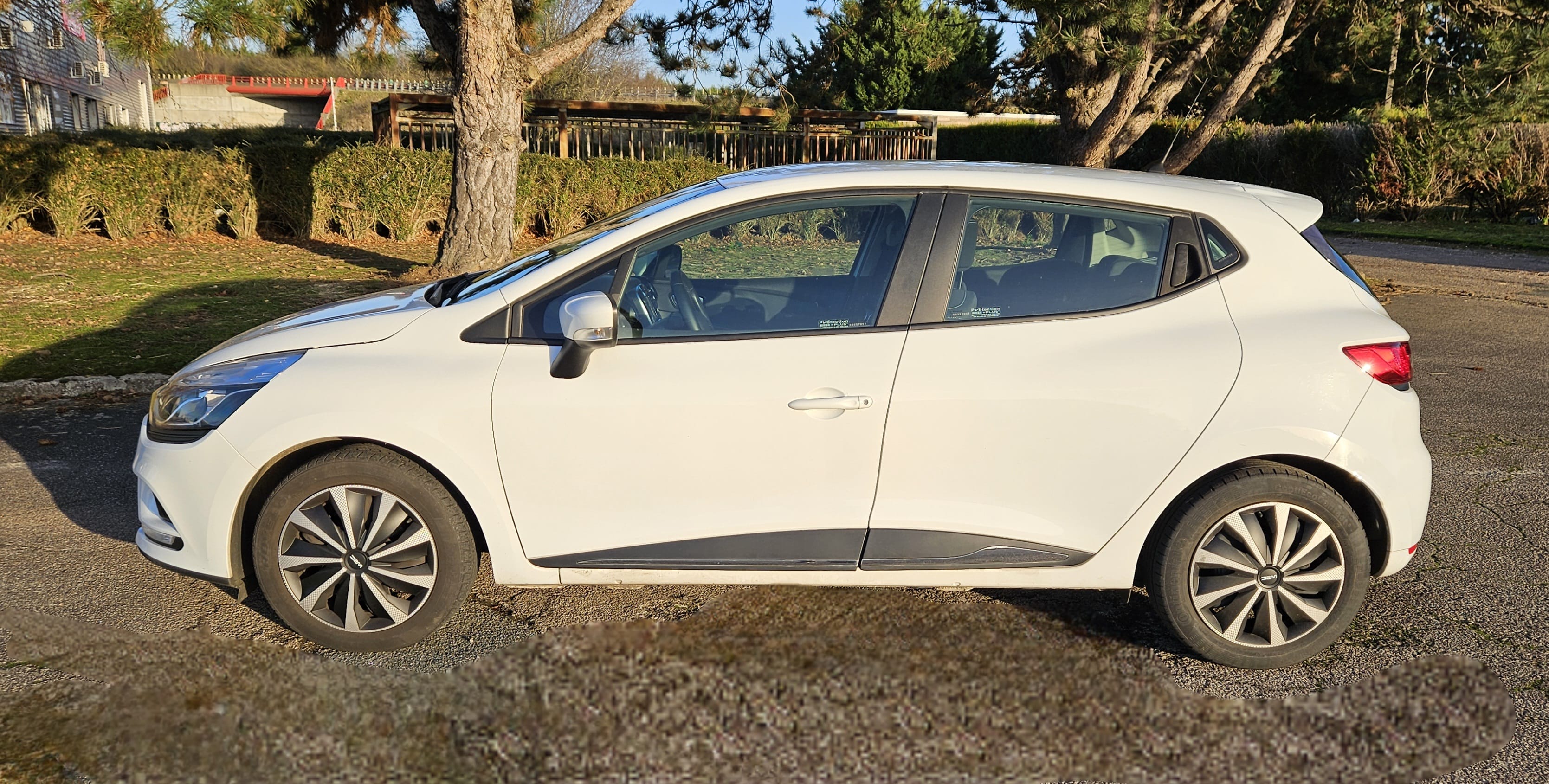 Location Renault Clio 2018 Diesel à Évreux (Rue de la Passerelle ...