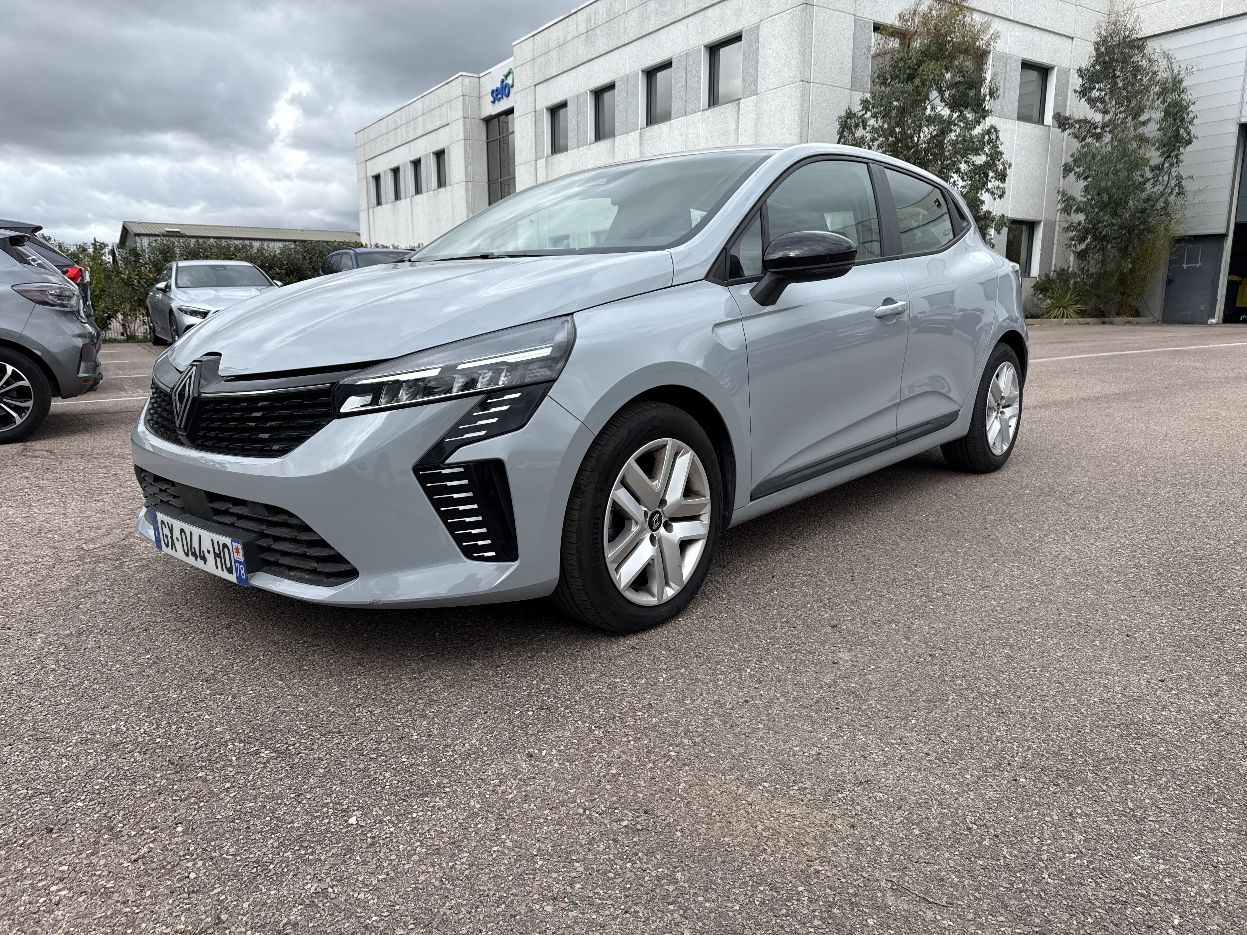 Location Renault Clio 2024 à Nantes (3 Rue Stanislas Baudry, 44000 ...