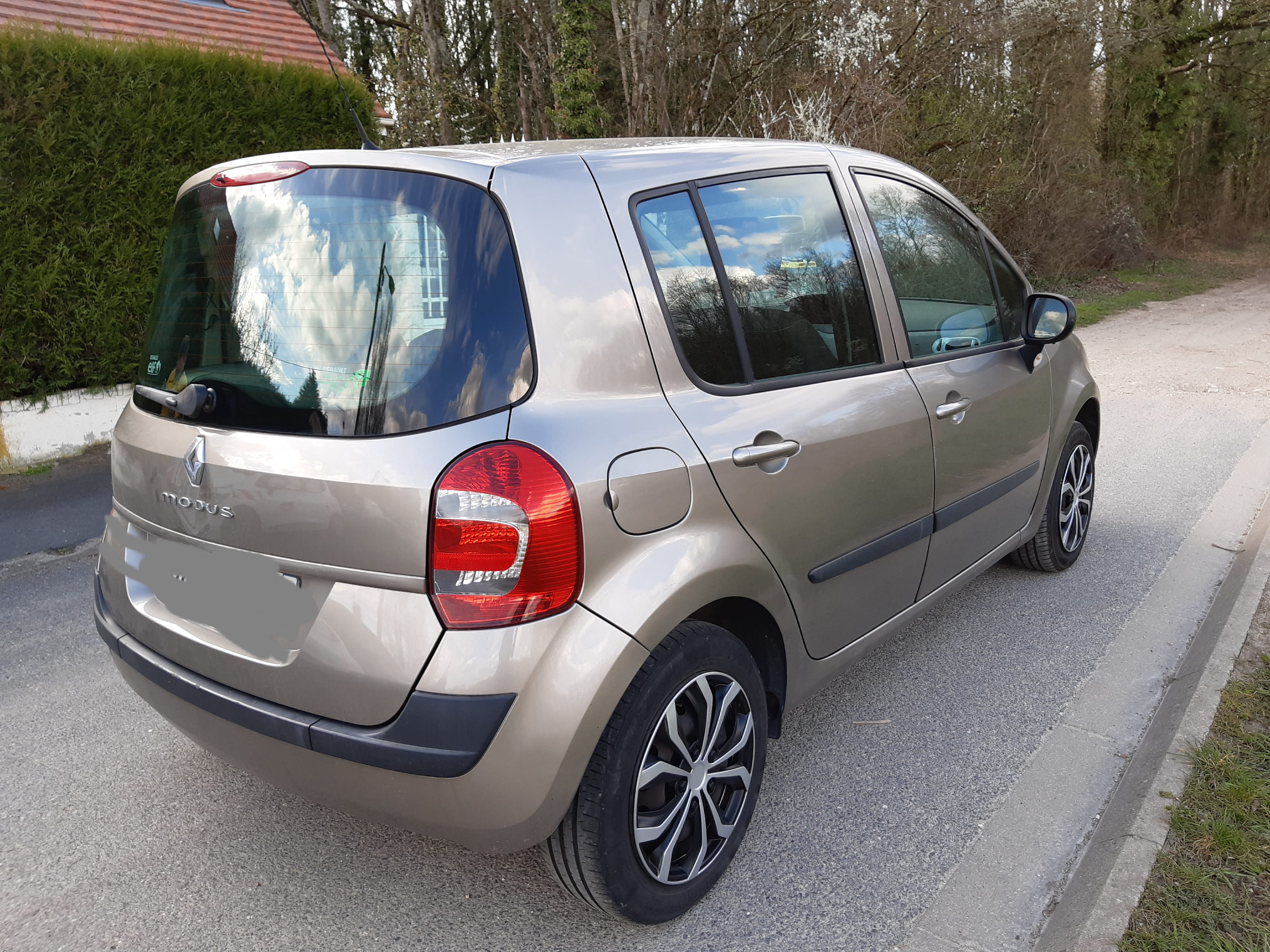 Location Renault Modus 2011 Diesel à Corbeil Essonnes (25 Allée ...