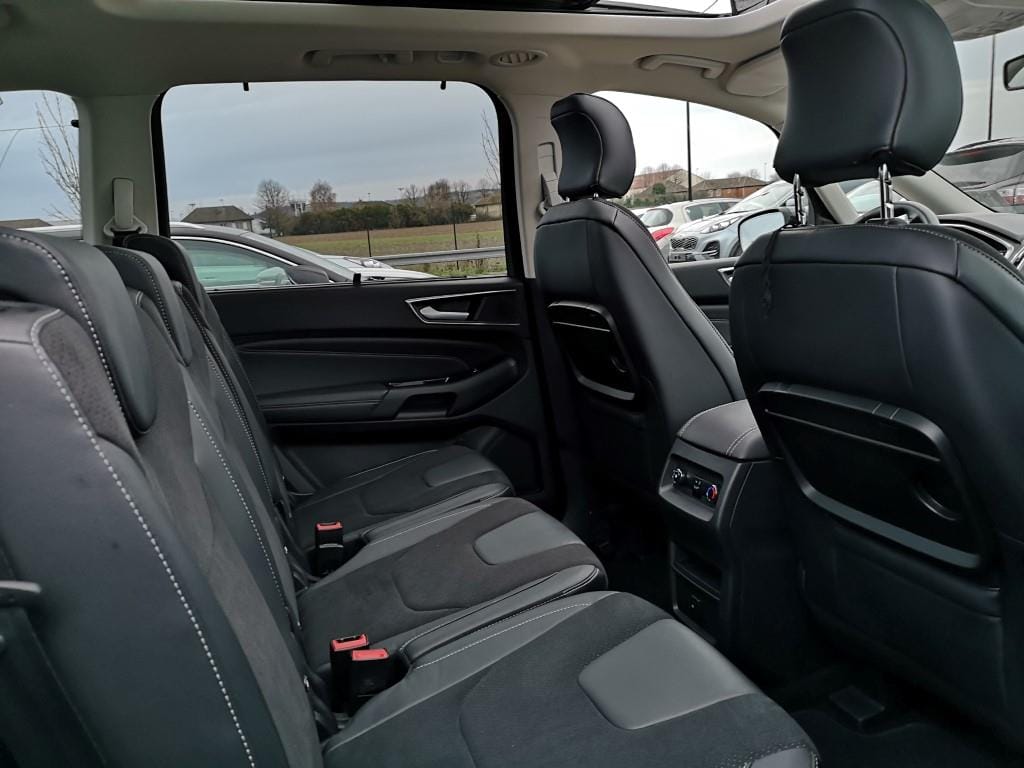 Location Ford Galaxy 2017 Diesel Automatique 7 places à Talence (18 ...