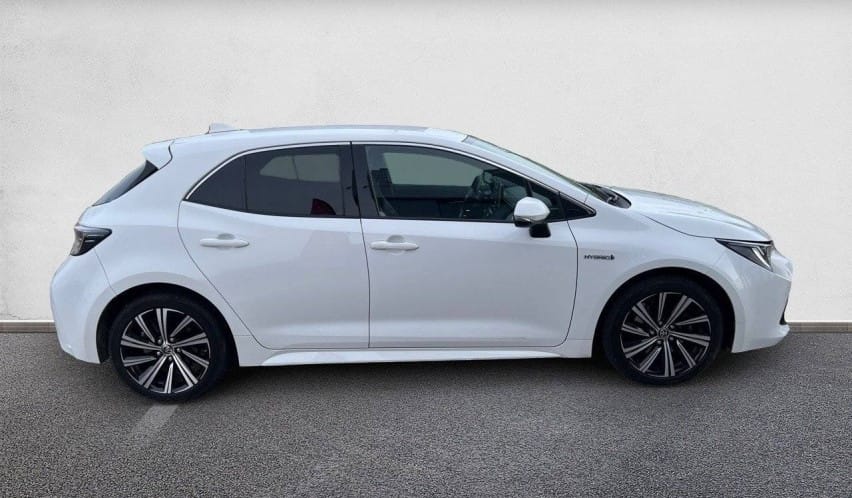 Location Toyota Corolla Hybride 2021 Automatique à Maisons Laffitte (35 ...
