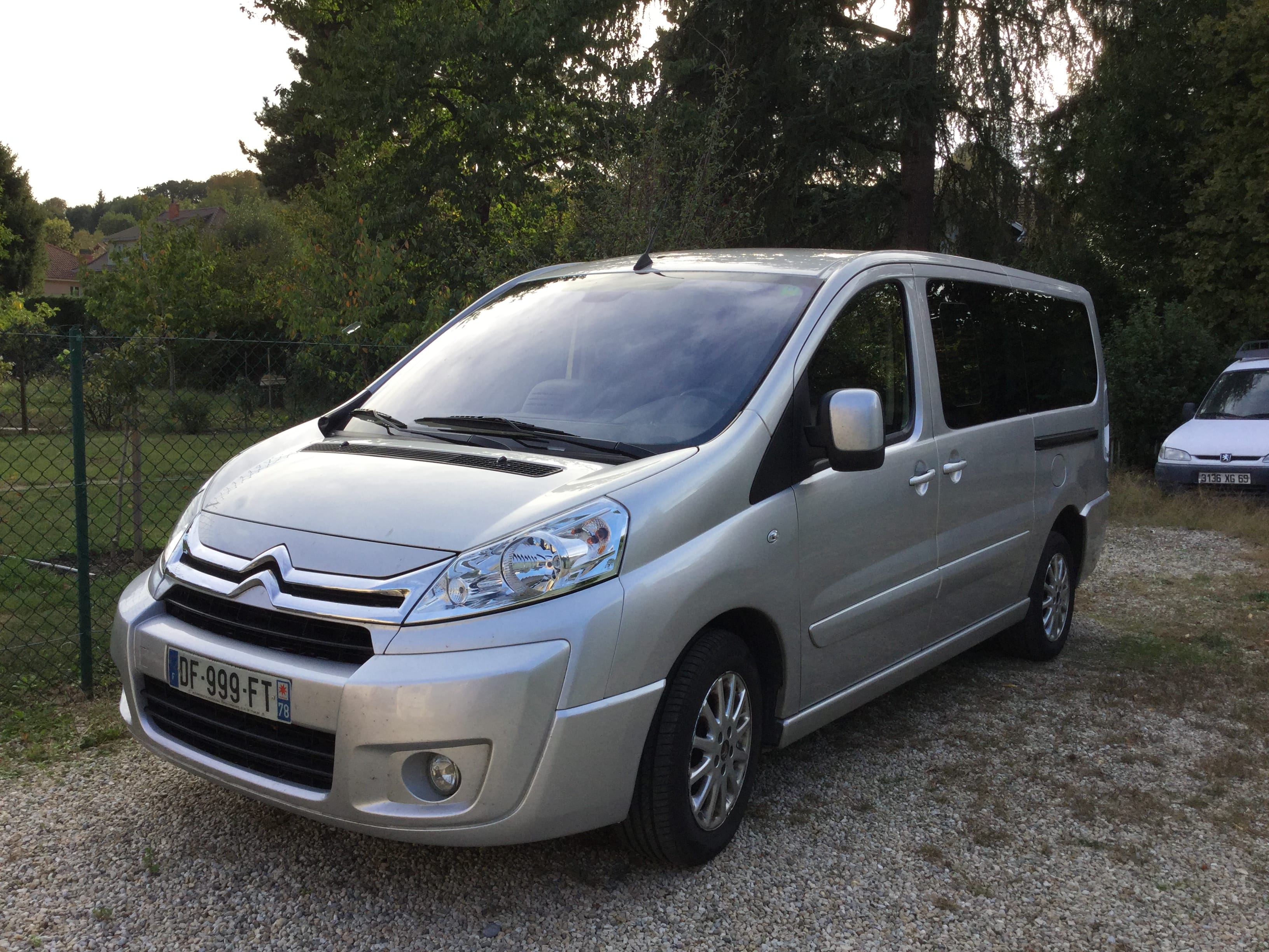 Location Minibus Citroen Jumpy Multispace 2014 Diesel 9 places à Oullins Pierre Bénite (77 Rue ...