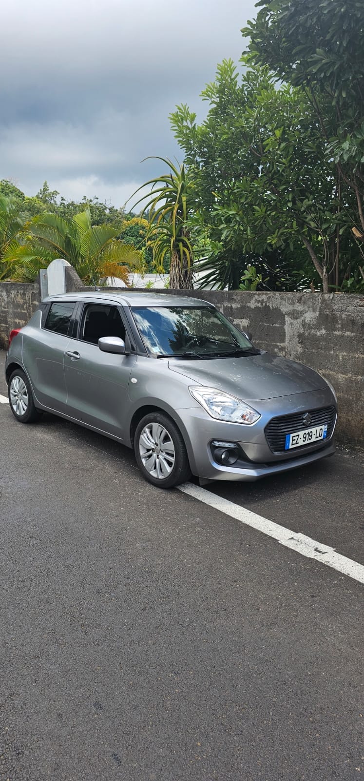 Location Suzuki Swift 2018 à Saint Denis (Chemin Des Tamarins, 97400 ...