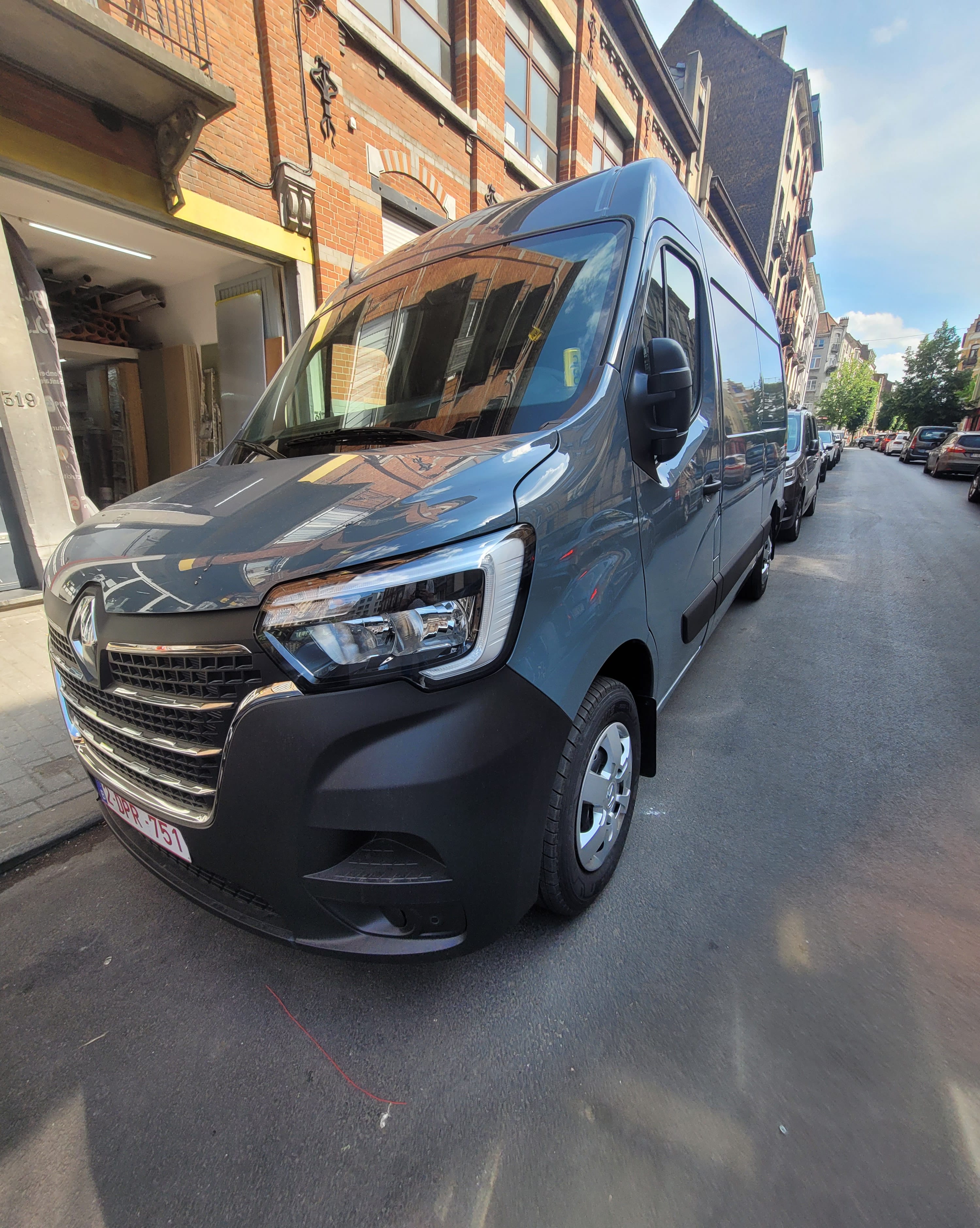 Location Utilitaire Renault Master 2023 Diesel (B7) Automatique à ...